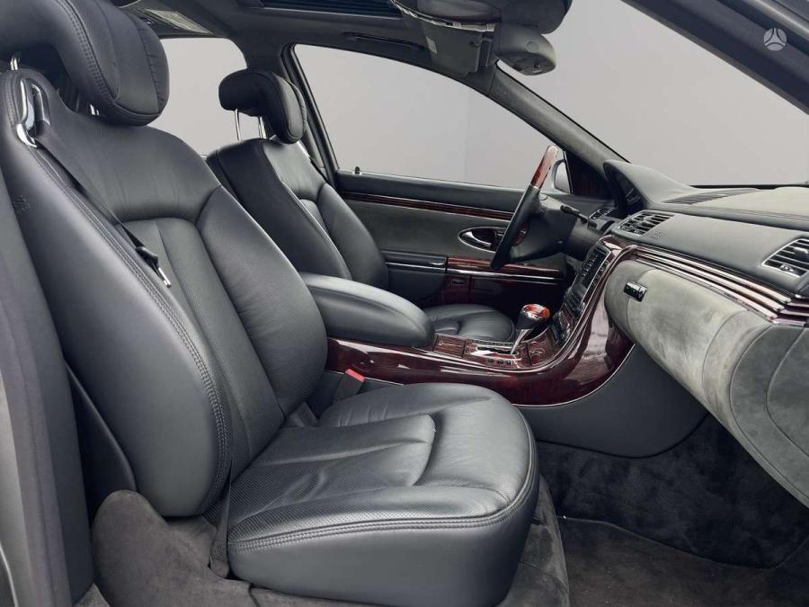 Pelēks Maybach 57 2008 Viļņa, ar dzinēja tilpumu 5.50 L un nobraukumu 151 tūkst. km par 56999 €, foto 9 vietnē AUTOMOTO.COM.LV