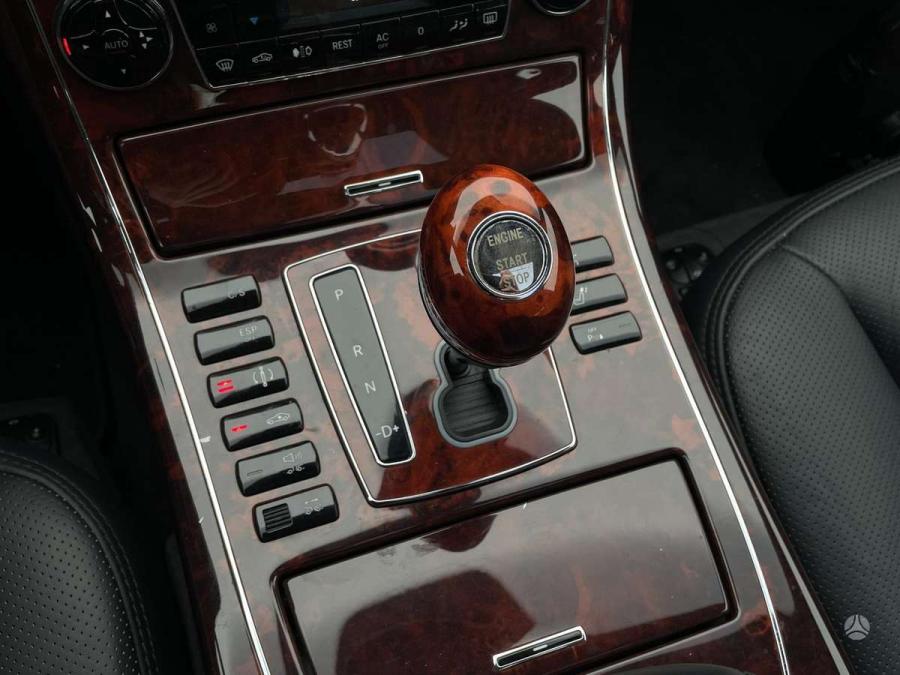 Pelēks Maybach 57 2008 Viļņa, ar dzinēja tilpumu 5.50 L un nobraukumu 151 tūkst. km par 56999 €, foto 15 vietnē AUTOMOTO.COM.LV
