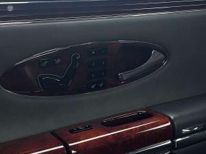 Pelēks Maybach 57 2008 Viļņa, ar dzinēja tilpumu 5.50 L un nobraukumu 151 tūkst. km par 56999 €, foto 18 vietnē AUTOMOTO.COM.LV