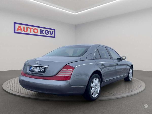 Pelēks Maybach 57 2008 Viļņa, ar dzinēja tilpumu 5.50 L un nobraukumu 151 tūkst. km par 56999 €, foto 5 vietnē AUTOMOTO.COM.LV