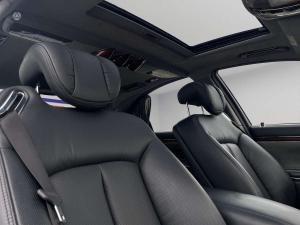 Pelēks Maybach 57 2008 Viļņa, ar dzinēja tilpumu 5.50 L un nobraukumu 151 tūkst. km par 56999 €, foto 10 vietnē AUTOMOTO.COM.LV