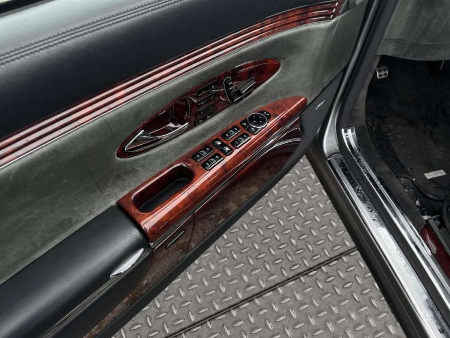 Pelēks Maybach 57 2008 Viļņa, ar dzinēja tilpumu 5.50 L un nobraukumu 151 tūkst. km par 56999 €, foto 13 vietnē AUTOMOTO.COM.LV