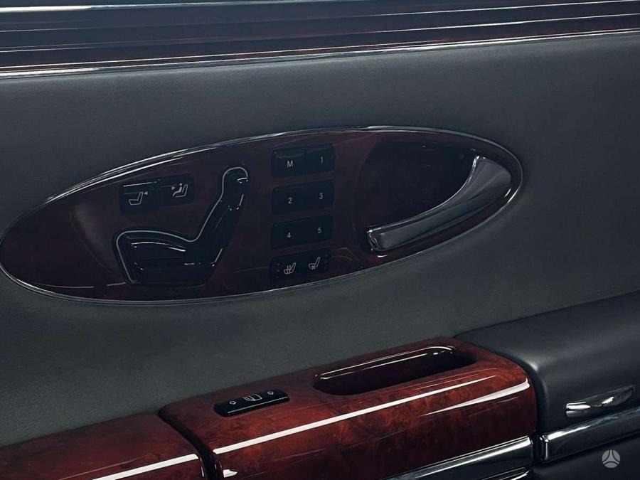 Grey Maybach 57 2008 in Vilnius, with an engine capacity of 5.50 L and mileage of 151 thousand km for 56999 €, photo 18 on AUTOMOTO.COM.LV