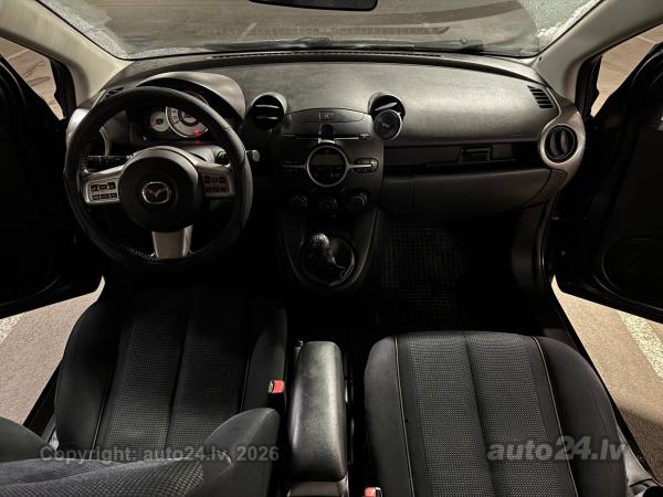 Melns Mazda 2 2007 Tallina, ar dzinēja tilpumu 1.50 L un nobraukumu 224 tūkst. km par 1950 €, foto 4 vietnē AUTOMOTO.COM.LV