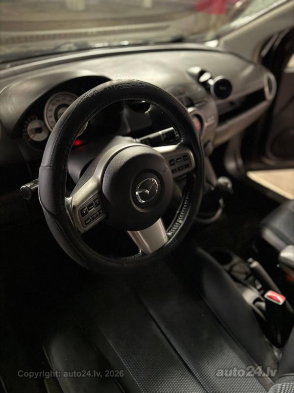 Melns Mazda 2 2007 Tallina, ar dzinēja tilpumu 1.50 L un nobraukumu 224 tūkst. km par 1950 €, foto 5 vietnē AUTOMOTO.COM.LV