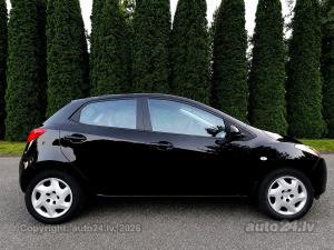 Black Mazda 2 2008 in Tartu, with an engine capacity of 1.30 L and mileage of 95 thousand km for 1200 €, photo 8 on AUTOMOTO.COM.LV
