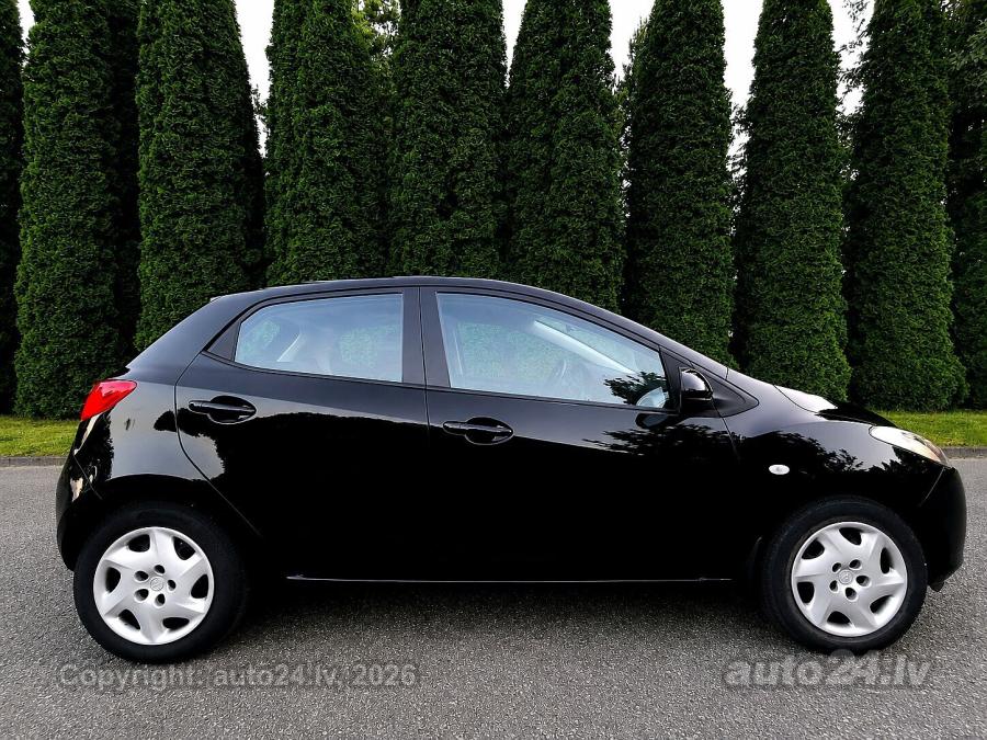 Black Mazda 2 2008 in Tartu, with an engine capacity of 1.30 L and mileage of 95 thousand km for 1200 €, photo 8 on AUTOMOTO.COM.LV