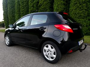 Melns Mazda 2 2008 Tartu, ar dzinēja tilpumu 1.30 L un nobraukumu 90 tūkst. km par 1200 €, foto 5 vietnē AUTOMOTO.COM.LV