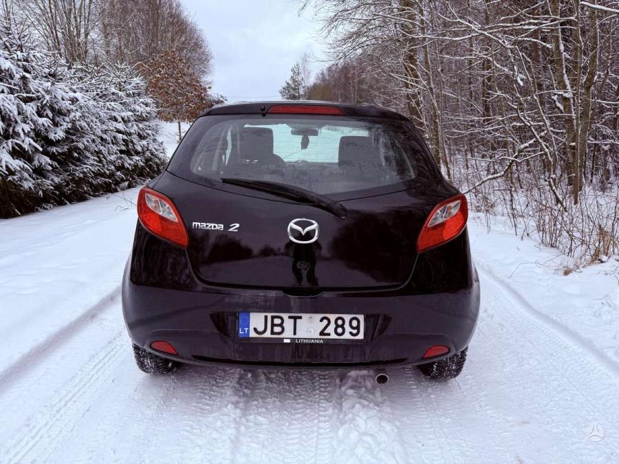 Melns Mazda 2 2009 Viļņa, ar dzinēja tilpumu 1.35 L un nobraukumu 170 tūkst. km par 1850 €, foto 4 vietnē AUTOMOTO.COM.LV