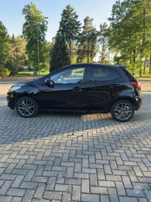 Melns Mazda 2 2013 Šauļi, ar dzinēja tilpumu 1.35 L un nobraukumu 170 tūkst. km par 2999 €, foto 8 vietnē AUTOMOTO.COM.LV