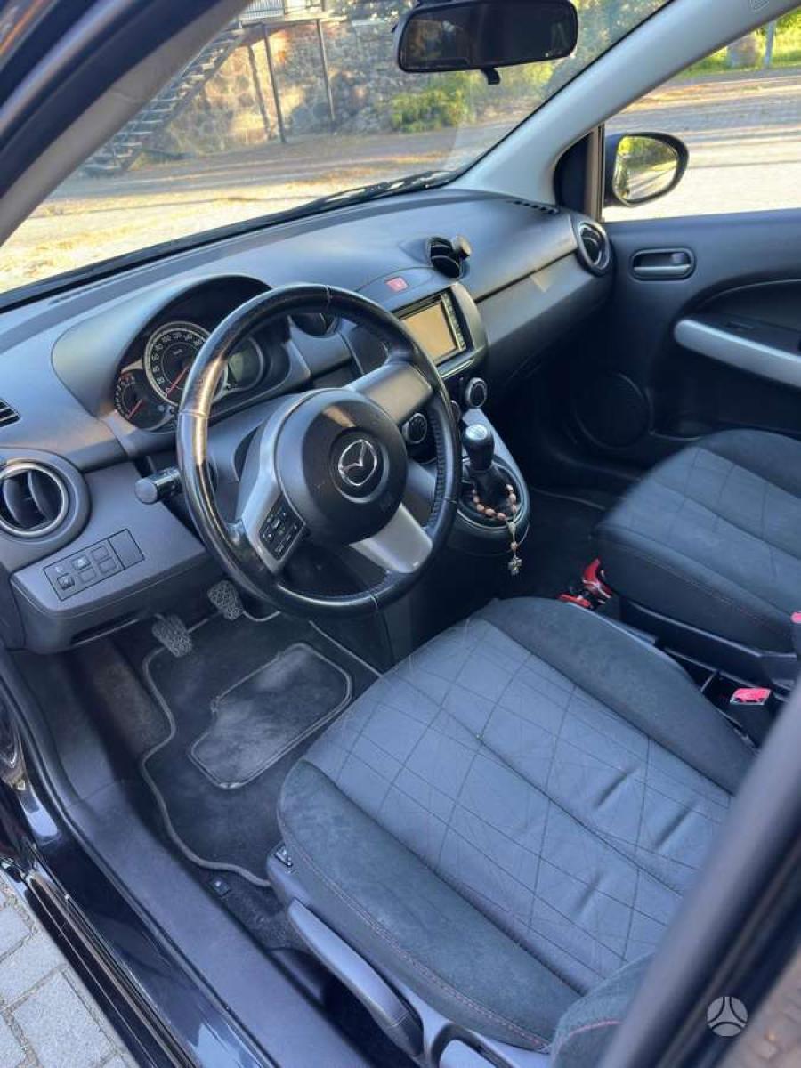 Melns Mazda 2 2013 Šauļi, ar dzinēja tilpumu 1.35 L un nobraukumu 170 tūkst. km par 2999 €, foto 11 vietnē AUTOMOTO.COM.LV