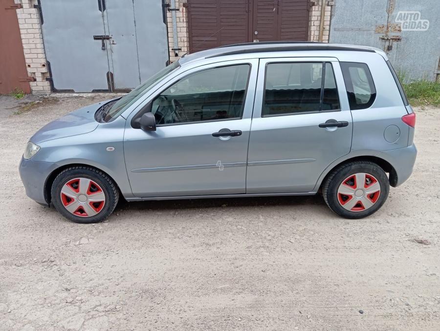 Zils Mazda 2 2005 Panevēža, ar dzinēja tilpumu 1.40 L un nobraukumu 156 tūkst. km par 1250 €, foto 5 vietnē AUTOMOTO.COM.LV