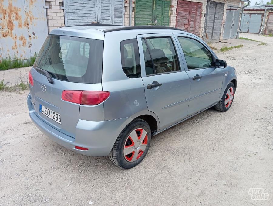 Zils Mazda 2 2005 Panevēža, ar dzinēja tilpumu 1.40 L un nobraukumu 156 tūkst. km par 1250 €, foto 9 vietnē AUTOMOTO.COM.LV