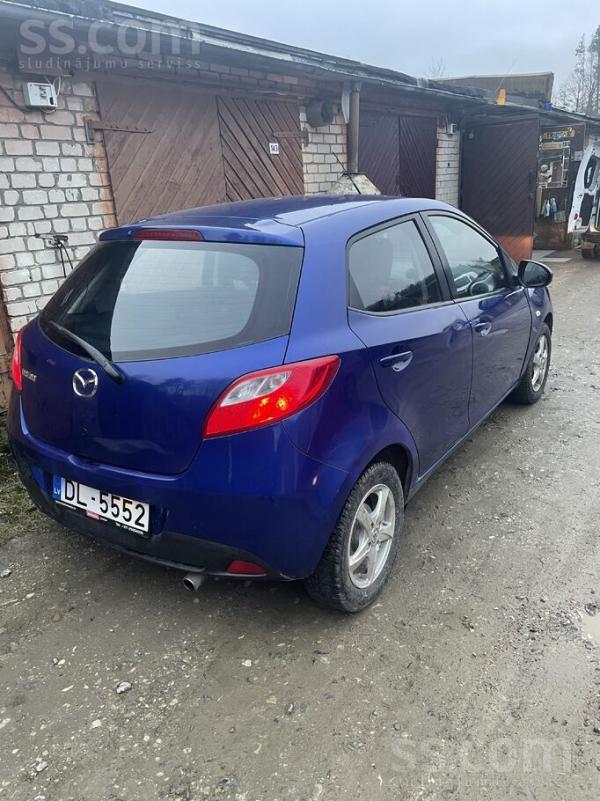 Blue Mazda 2 2008 in Jurmala, with an engine capacity of 1.40 L and mileage of 217 thousand km for 1300 €, photo 4 on AUTOMOTO.COM.LV