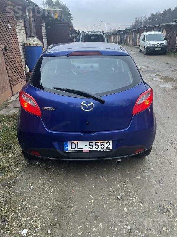 Blue Mazda 2 2008 in Jurmala, with an engine capacity of 1.40 L and mileage of 217 thousand km for 1300 €, photo 5 on AUTOMOTO.COM.LV
