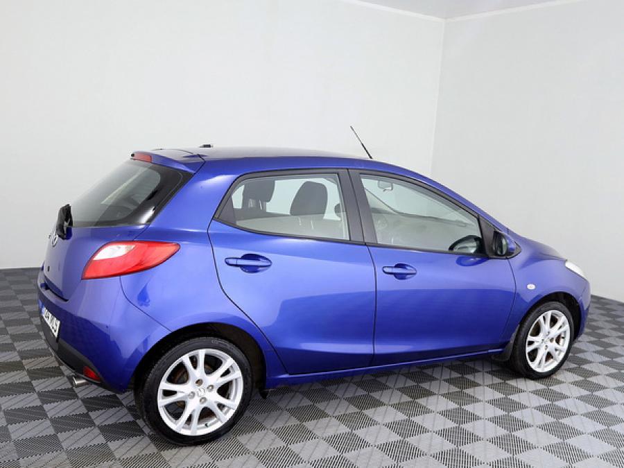 Blue Mazda 2 2008 in Tallinn, with an engine capacity of 1.50 L and mileage of 98 thousand km for 1399 €, photo 4 on AUTOMOTO.COM.LV