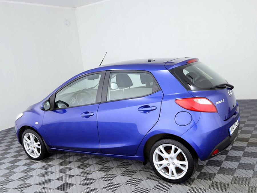 Blue Mazda 2 2008 in Tallinn, with an engine capacity of 1.50 L and mileage of 98 thousand km for 1399 €, photo 5 on AUTOMOTO.COM.LV