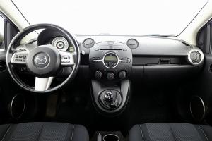 Blue Mazda 2 2008 in Tallinn, with an engine capacity of 1.50 L and mileage of 98 thousand km for 1399 €, photo 6 on AUTOMOTO.COM.LV
