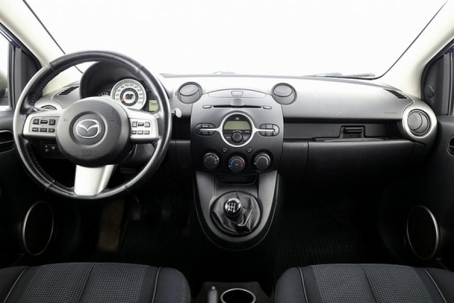 Blue Mazda 2 2008 in Tallinn, with an engine capacity of 1.50 L and mileage of 98 thousand km for 1399 €, photo 6 on AUTOMOTO.COM.LV