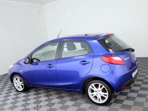 Blue Mazda 2 2008 in Tallinn, with an engine capacity of 1.50 L and mileage of 98 thousand km for 1399 €, photo 12 on AUTOMOTO.COM.LV
