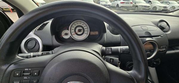 Zils Mazda 2 2008 Kauņa, ar dzinēja tilpumu 1.35 L un nobraukumu 201 tūkst. km par 1350 €, foto 7 vietnē AUTOMOTO.COM.LV