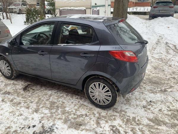 Zils Mazda 2 2009 Kauņa, ar dzinēja tilpumu 1.40 L un nobraukumu 200 tūkst. km par 2300 €, foto 4 vietnē AUTOMOTO.COM.LV