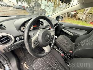 Zils Mazda 2 2009 Rīga, ar dzinēja tilpumu 1.30 L un nobraukumu 0 tūkst. km par 2390 €, foto 9 vietnē AUTOMOTO.COM.LV