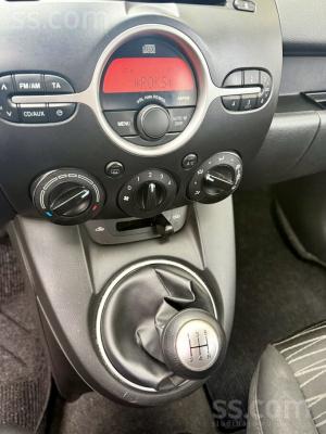 Zils Mazda 2 2009 Rīga, ar dzinēja tilpumu 1.30 L un nobraukumu 0 tūkst. km par 2390 €, foto 12 vietnē AUTOMOTO.COM.LV