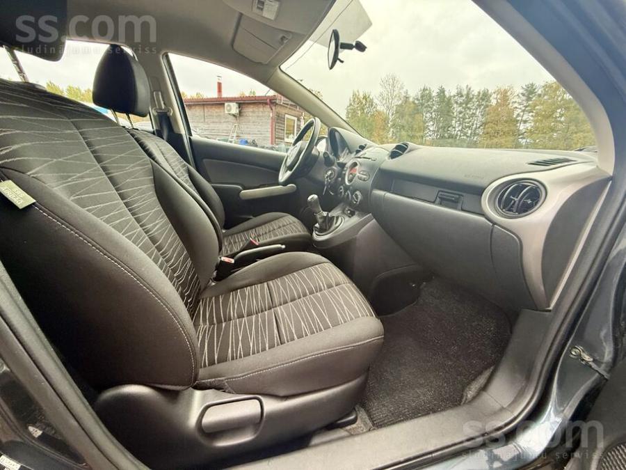 Zils Mazda 2 2009 Rīga, ar dzinēja tilpumu 1.30 L un nobraukumu 0 tūkst. km par 2390 €, foto 15 vietnē AUTOMOTO.COM.LV