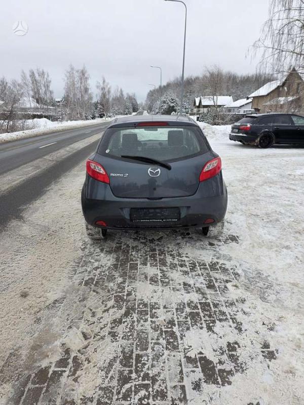 Zils Mazda 2 2010 Elektrėnai, ar dzinēja tilpumu 1.35 L un nobraukumu 320 tūkst. km par 2150 €, foto 3 vietnē AUTOMOTO.COM.LV