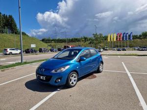 Blue Mazda 2 2010 in Vilnius, with an engine capacity of 1.35 L and mileage of 166 thousand km for 1470 €, photo 3 on AUTOMOTO.COM.LV