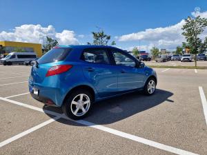 Blue Mazda 2 2010 in Vilnius, with an engine capacity of 1.35 L and mileage of 166 thousand km for 1470 €, photo 6 on AUTOMOTO.COM.LV