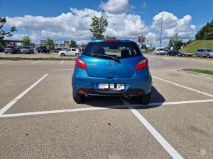 Blue Mazda 2 2010 in Vilnius, with an engine capacity of 1.35 L and mileage of 166 thousand km for 1470 €, photo 9 on AUTOMOTO.COM.LV