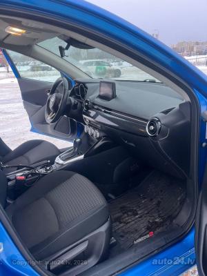 Zils Mazda 2 2019 Tallina, ar dzinēja tilpumu 1.50 L un nobraukumu 58 tūkst. km par 9100 €, foto 7 vietnē AUTOMOTO.COM.LV