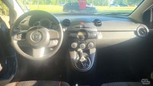 Zils Mazda 2 2011 Panevēža, ar dzinēja tilpumu 1.30 L un nobraukumu 185 tūkst. km par 2499 €, foto 6 vietnē AUTOMOTO.COM.LV