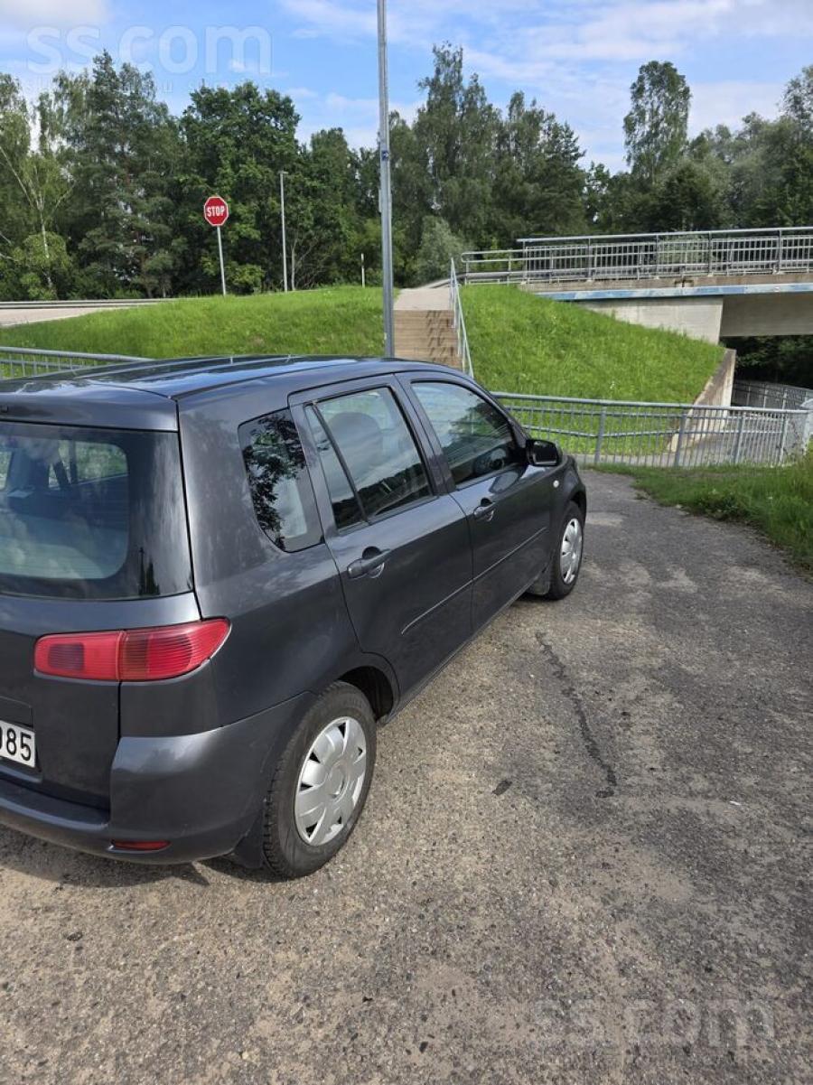 Zils Mazda 2 2005 Rīga, ar dzinēja tilpumu 1.40 L un nobraukumu 190 tūkst. km par 300 €, foto 1 vietnē AUTOMOTO.COM.LV