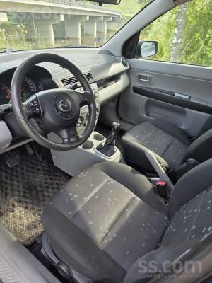 Zils Mazda 2 2005 Rīga, ar dzinēja tilpumu 1.40 L un nobraukumu 190 tūkst. km par 300 €, foto 5 vietnē AUTOMOTO.COM.LV