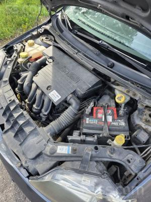 Zils Mazda 2 2005 Rīga, ar dzinēja tilpumu 1.40 L un nobraukumu 190 tūkst. km par 300 €, foto 9 vietnē AUTOMOTO.COM.LV