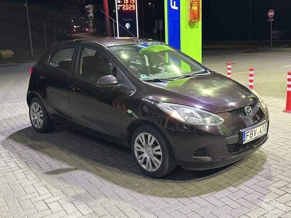 Brūns Mazda 2 2010 Viļņa, ar dzinēja tilpumu 1.50 L un nobraukumu 126 tūkst. km par 1375 €, foto 7 vietnē AUTOMOTO.COM.LV