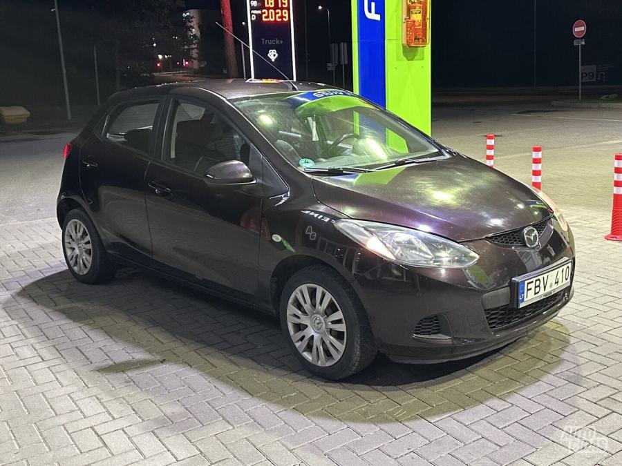 Brūns Mazda 2 2010 Viļņa, ar dzinēja tilpumu 1.50 L un nobraukumu 126 tūkst. km par 1375 €, foto 7 vietnē AUTOMOTO.COM.LV