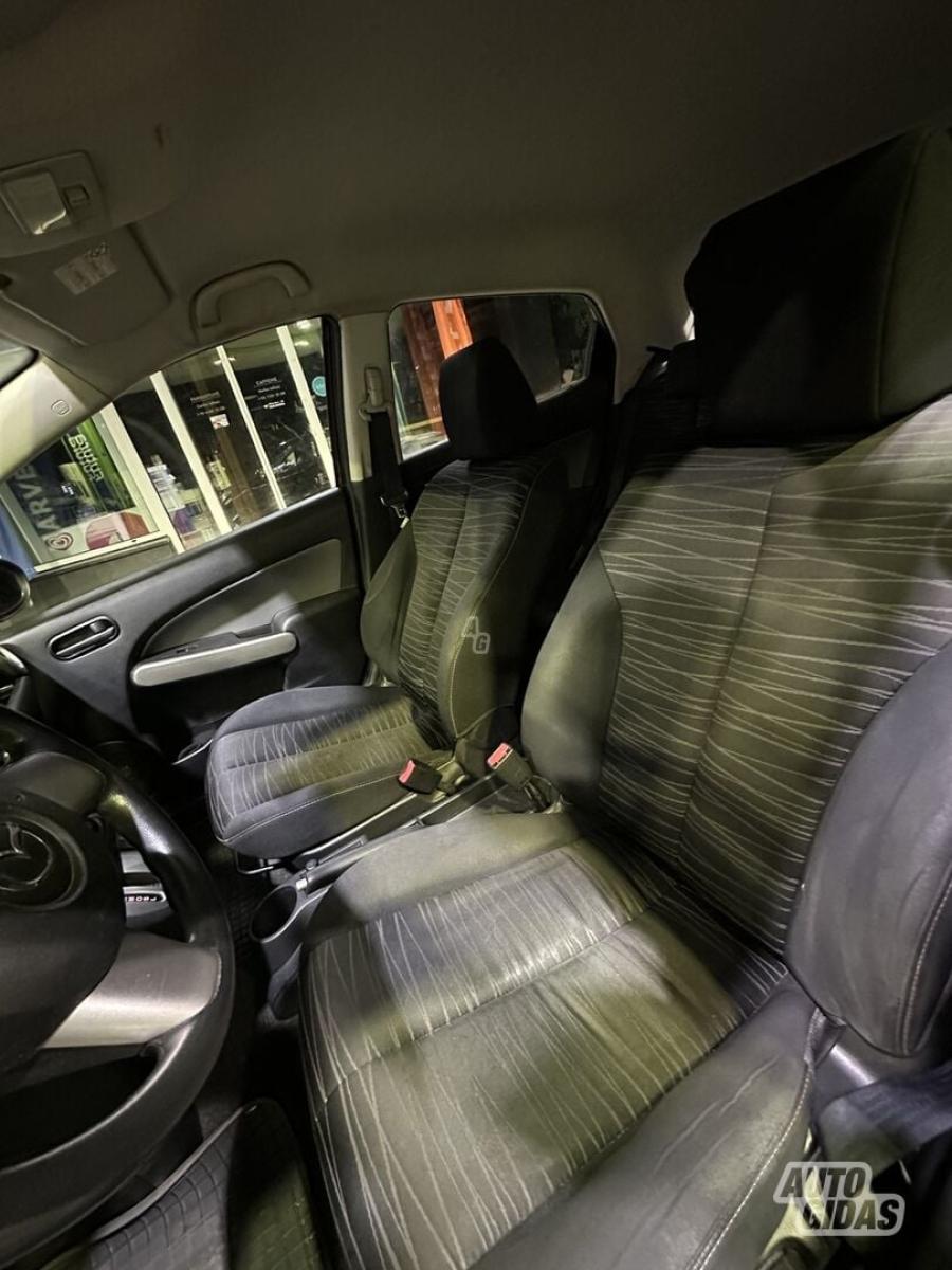 Brūns Mazda 2 2010 Viļņa, ar dzinēja tilpumu 1.50 L un nobraukumu 126 tūkst. km par 1375 €, foto 8 vietnē AUTOMOTO.COM.LV