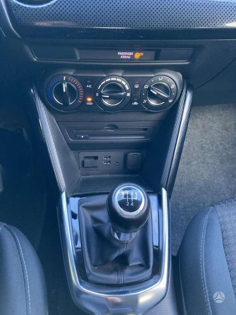 Brūns Mazda 2 2017 Viļņa, ar dzinēja tilpumu 1.50 L un nobraukumu 229 tūkst. km par 7000 €, foto 6 vietnē AUTOMOTO.COM.LV