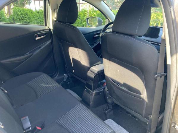 Brūns Mazda 2 2017 Viļņa, ar dzinēja tilpumu 1.50 L un nobraukumu 229 tūkst. km par 7000 €, foto 9 vietnē AUTOMOTO.COM.LV