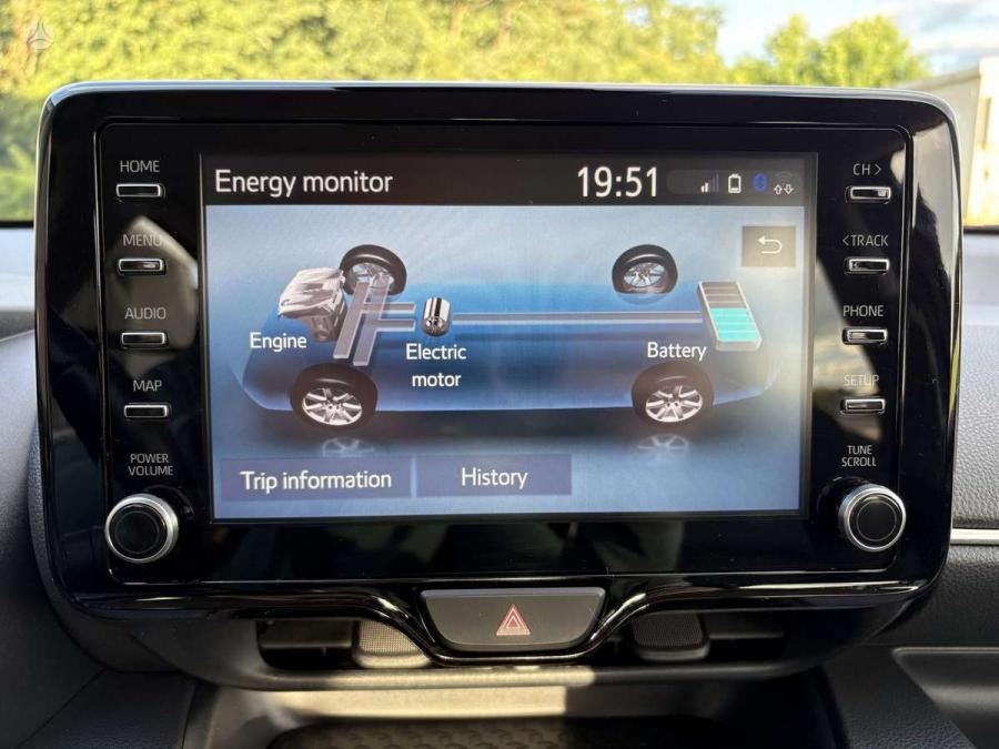Brūns Mazda 2 2022 Viļņa, ar dzinēja tilpumu 1.49 L un nobraukumu 40 tūkst. km par 16900 €, foto 17 vietnē AUTOMOTO.COM.LV