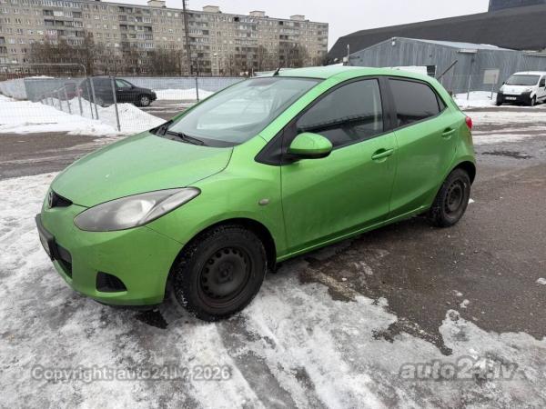 Zaļš Mazda 2 2007 Tallina, ar dzinēja tilpumu 1.30 L un nobraukumu 262 tūkst. km par 799 €, foto 2 vietnē AUTOMOTO.COM.LV