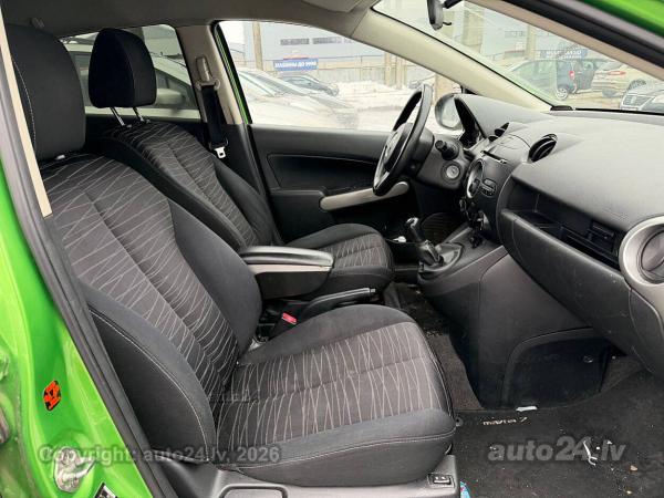 Zaļš Mazda 2 2007 Tallina, ar dzinēja tilpumu 1.30 L un nobraukumu 262 tūkst. km par 799 €, foto 6 vietnē AUTOMOTO.COM.LV