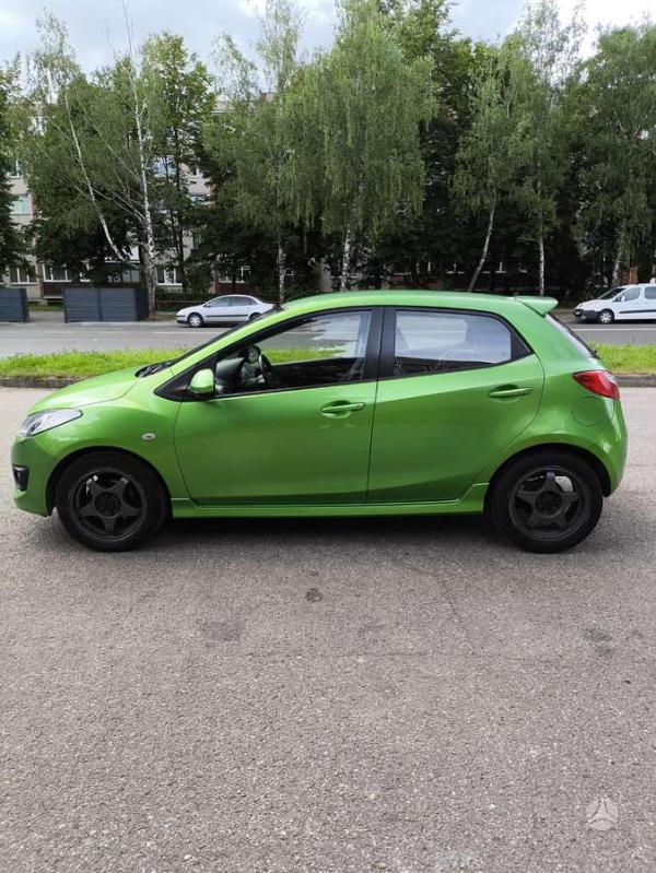 Zaļš Mazda 2 2008 Panevēža, ar dzinēja tilpumu 1.50 L un nobraukumu 206 tūkst. km par 1950 €, foto 6 vietnē AUTOMOTO.COM.LV