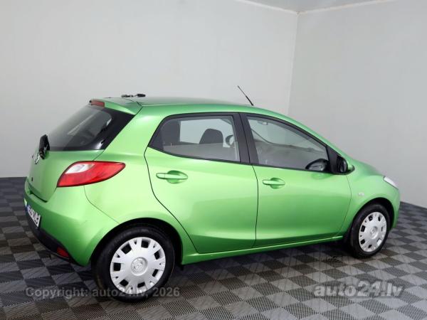 Zaļš Mazda 2 2008 Tallina, ar dzinēja tilpumu 1.30 L un nobraukumu 139 tūkst. km par 1999 €, foto 3 vietnē AUTOMOTO.COM.LV