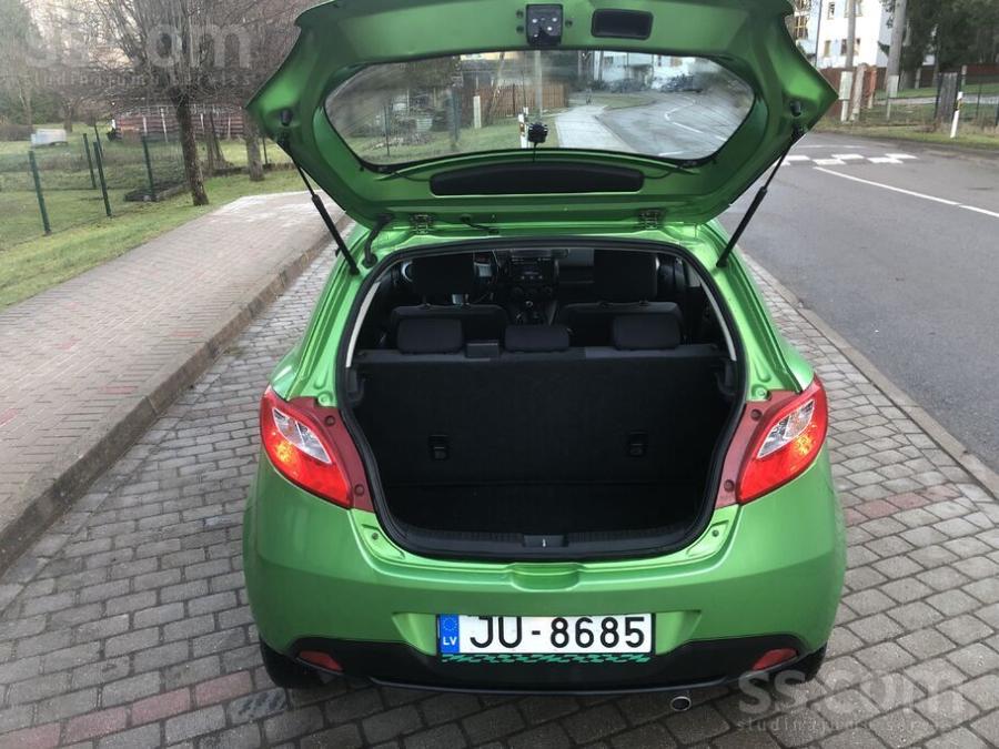 Zaļš Mazda 2 2009 Rīga, ar dzinēja tilpumu 1.40 L un nobraukumu 154 tūkst. km par 1970 €, foto 8 vietnē AUTOMOTO.COM.LV