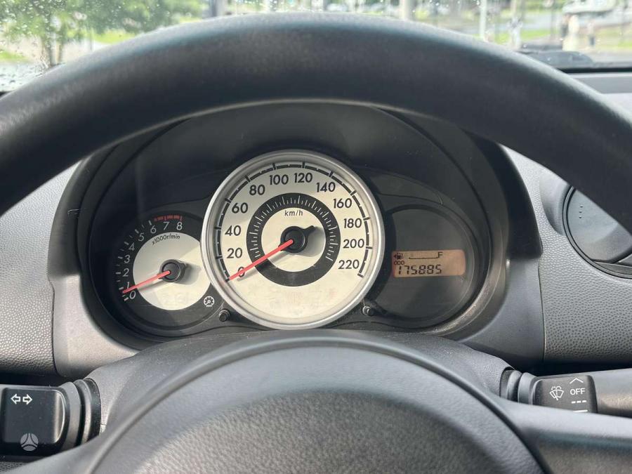 Green Mazda 2 2009 in Vilnius, with an engine capacity of 1.35 L and mileage of 176 thousand km for 1100 €, photo 11 on AUTOMOTO.COM.LV